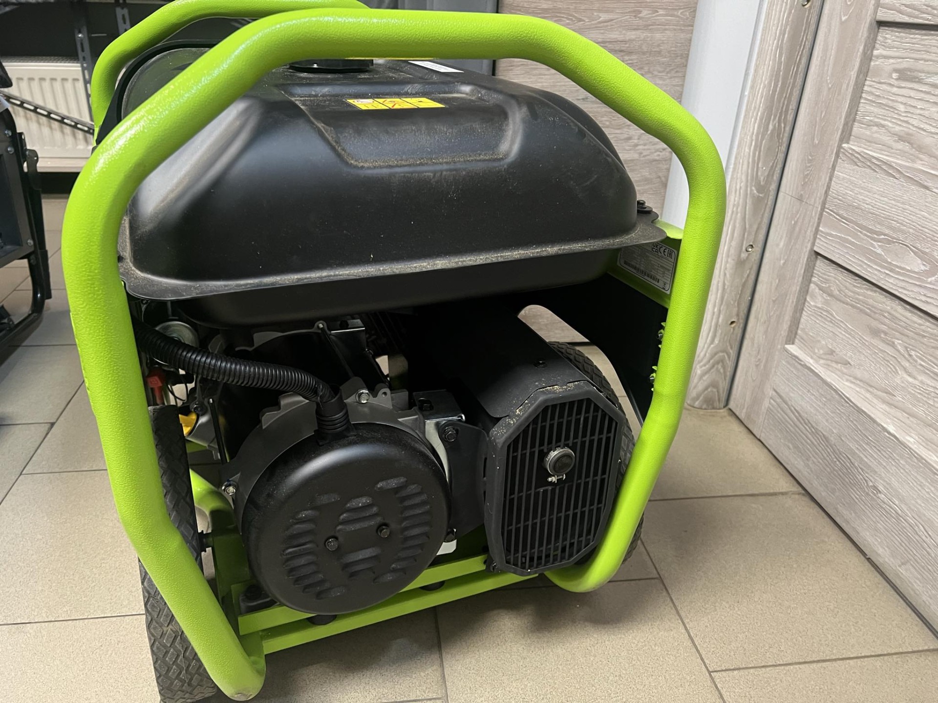 Ogłoszenie: Agregat prądotwórczy PX8000 230V 50HZ AVR, kategoria: maszyny budowlane