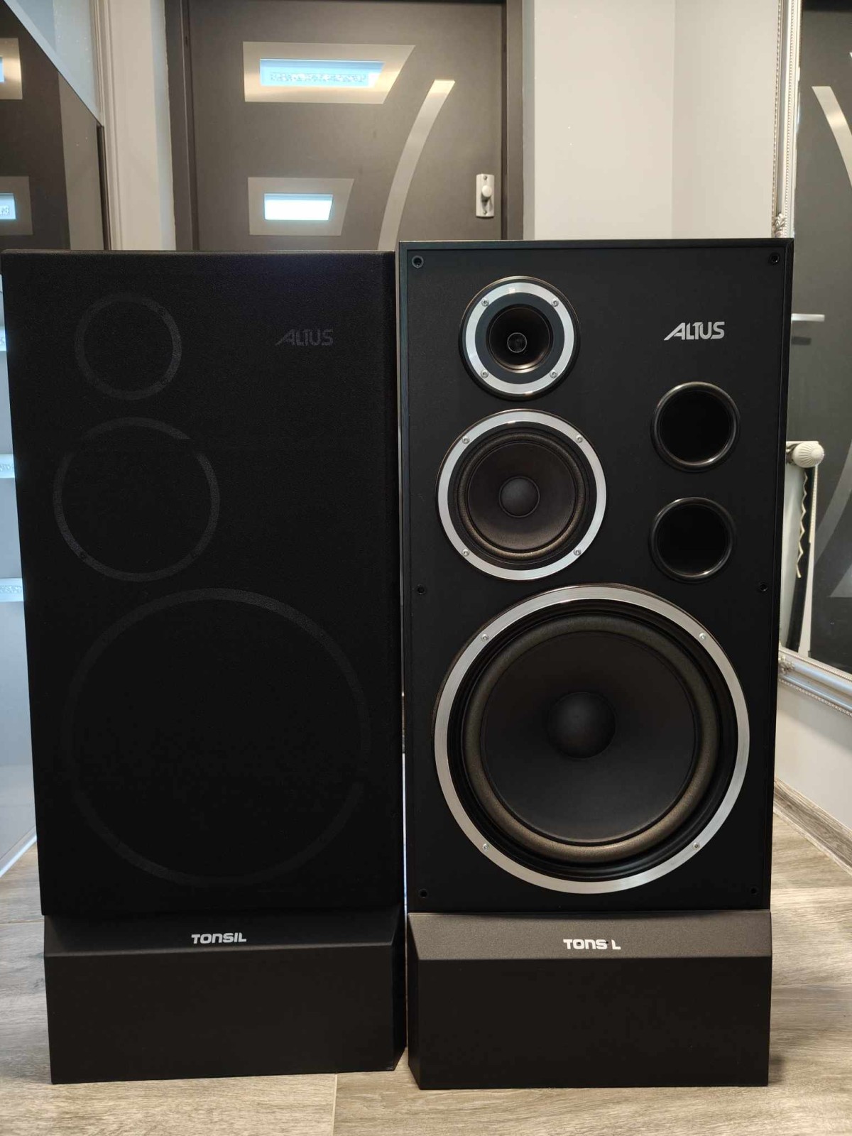 Ogłoszenie: Kolumny Altus 300 marki Tonsil 2 sztuki, kategoria: muzyka ...